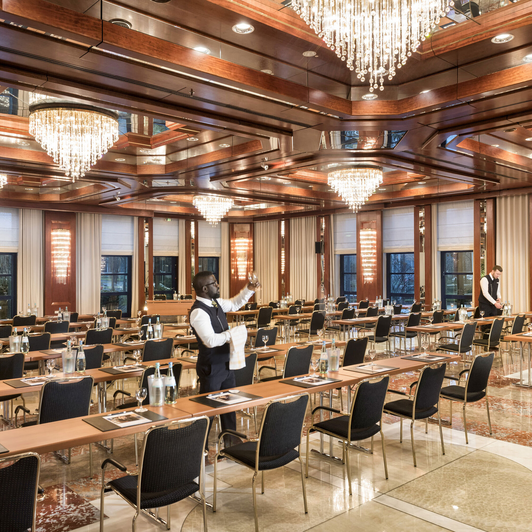 Exclusive Offers | Maritim Hotels